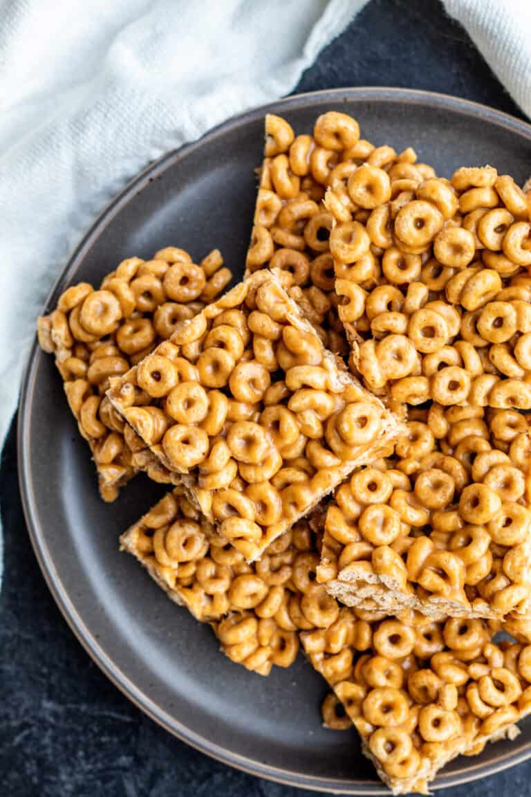 Easy Peanut Butter Cheerio Bars Recipe - Erhardts Eat